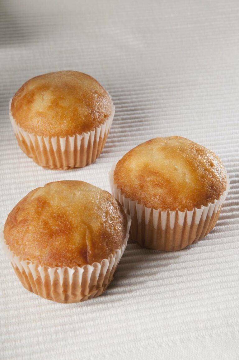 Pineapple and Rum Cupcake Recipe with Boozy Buttercream » Not Entirely ...
